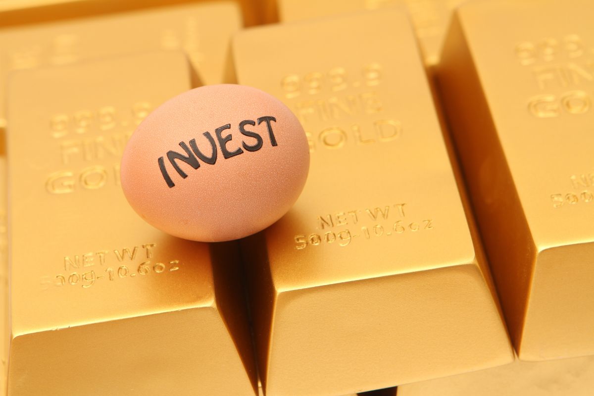 Five Reasons To Invest In Gold - The Small Business Times